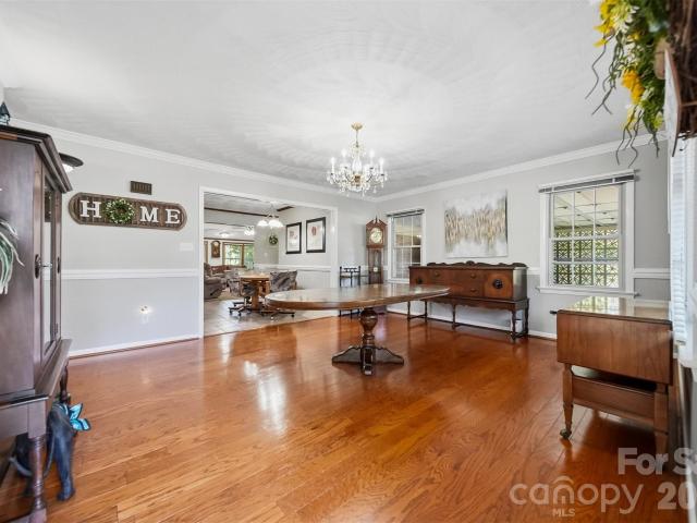 3210 W Calvin Street