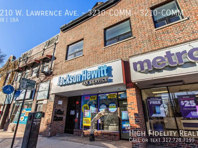 3210 W. Lawrence Ave. 3210 COMM, Studio, 1 full bath