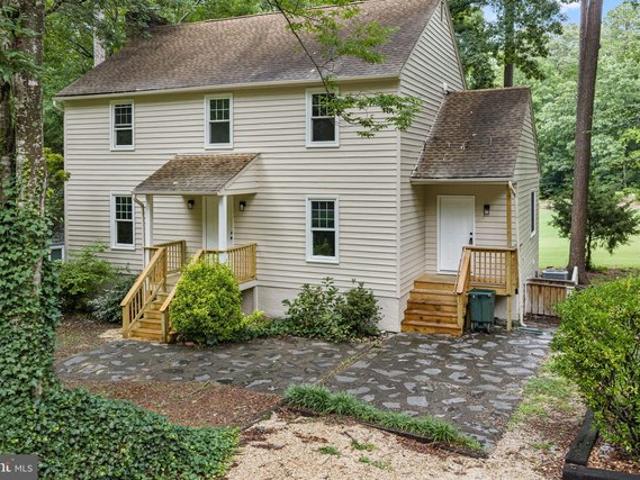 3211 Barnes Spring Ter, Midlothian, VA 23112