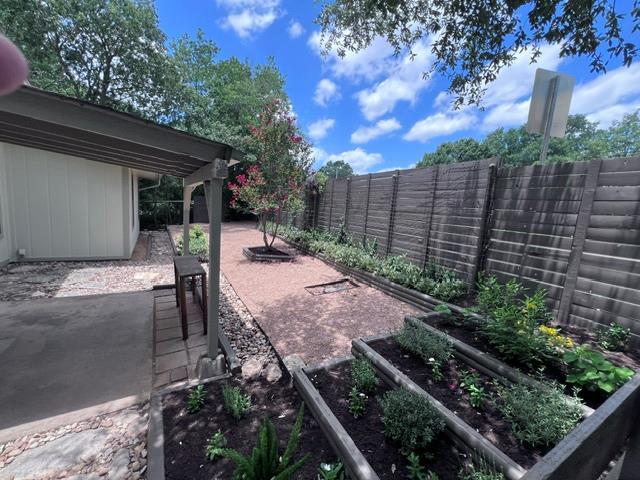 3211 Canter Ln