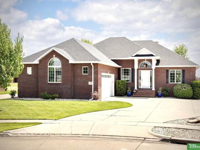 3211 Deer Run, Fremont, NE 68025
