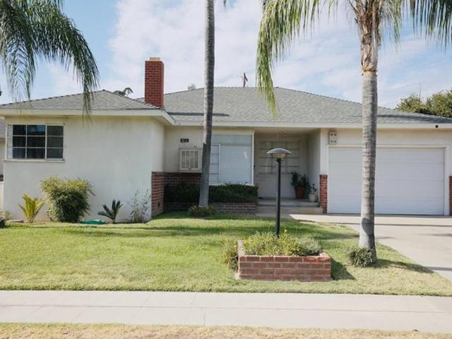 3211 E Ashlan Ave, Fresno, CA 93726