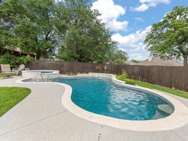 3211 Golden Oaks Circle