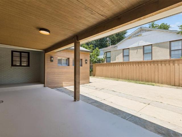 3211 Lawnview Avenue