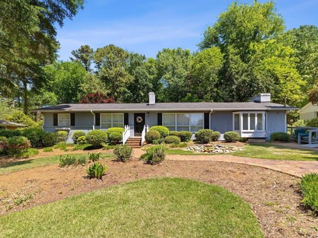 3211 Plantation Rd, Raleigh, NC 27609