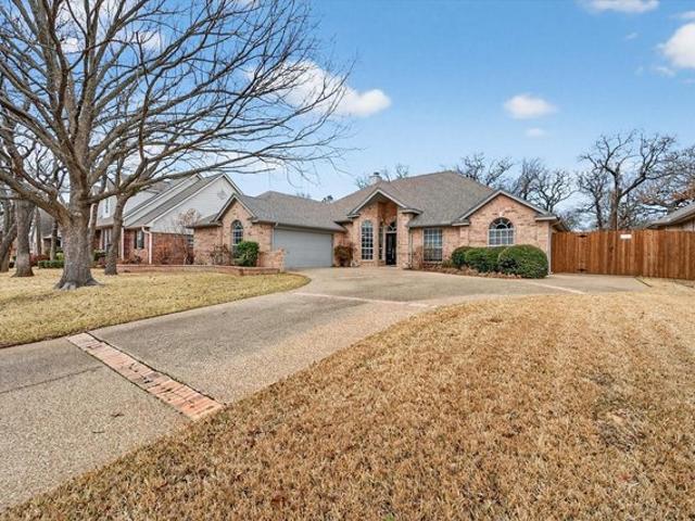 3211 Summergrove Dr, Arlington, TX 76001