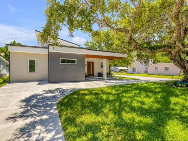 3211 Saxon Dr, New Smyrna Beach, FL 32169