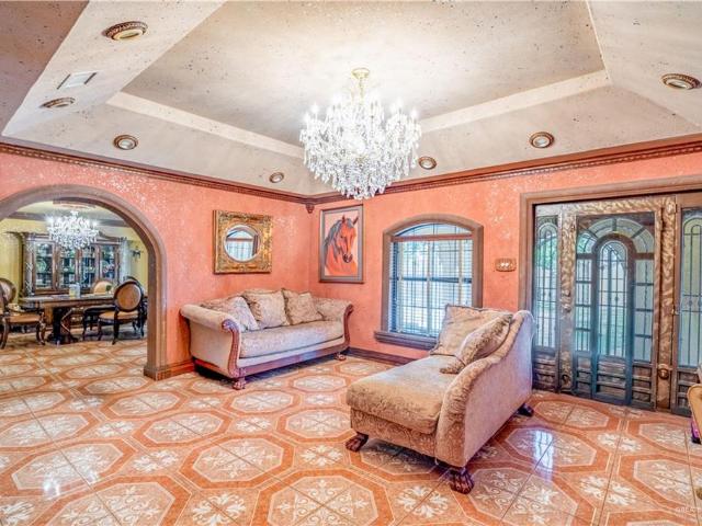 3211 W Sugar Cane Drive