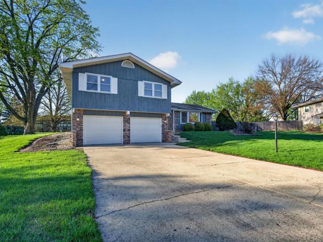 3211 Wild Oaks Ct, Joliet, IL 60431 | MLS #12622 | Compass