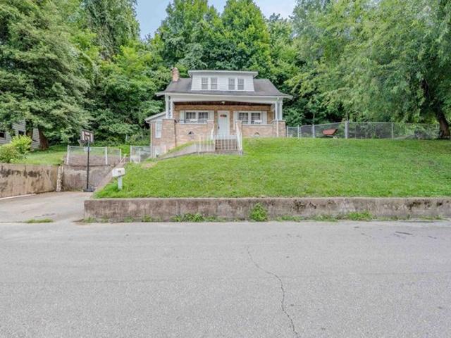 3212 Bath Ave, Ashland, KY 41101