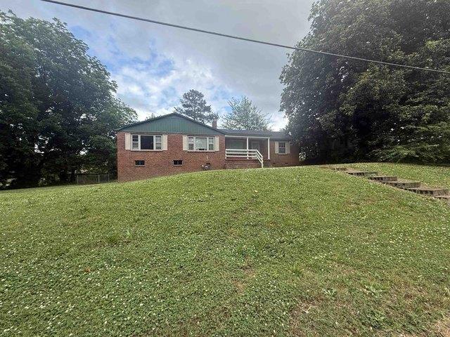 3212 E 12th Ave, Sheffield, AL 35660