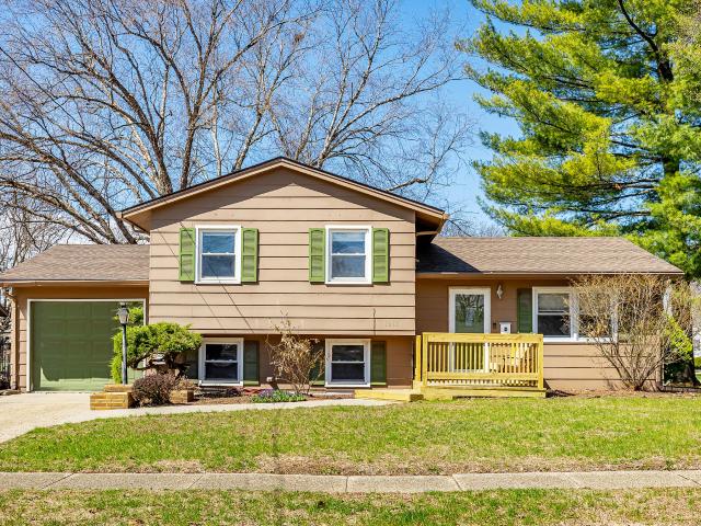3212 E 40th Court