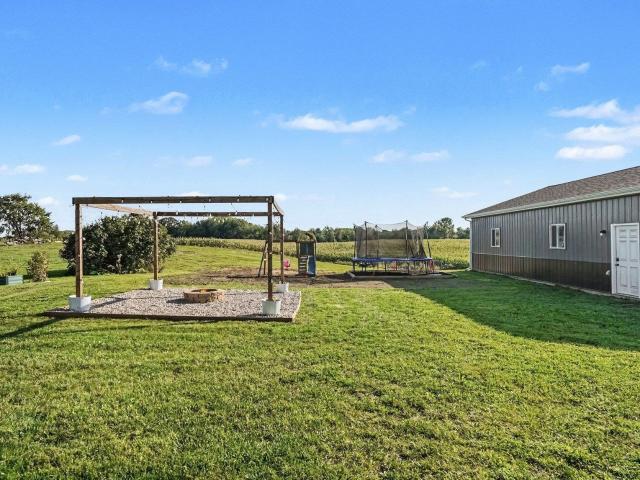 3212 E Surrey Road
