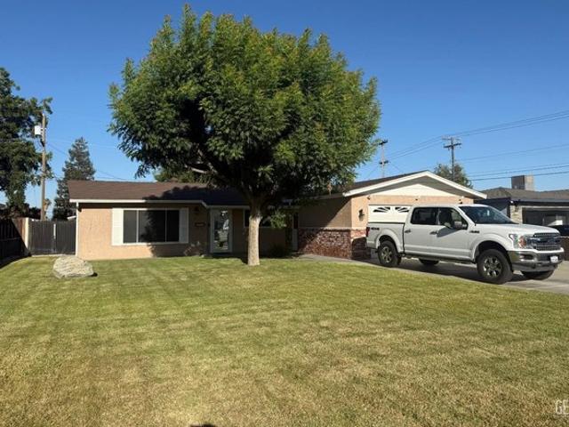 3212 Earnest Ct, Bakersfield, CA 93304