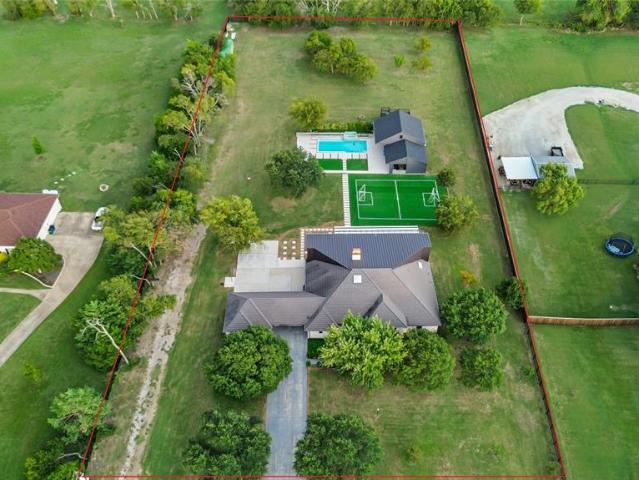 3212 Preston Hills Cir, Celina, TX 75078 | MLS #21239 | Compass