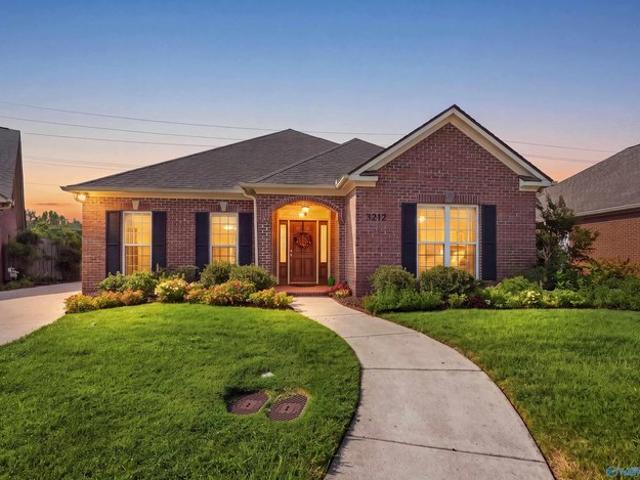 3212 Waterman Dr SE, Owens Cross Roads, AL 35763