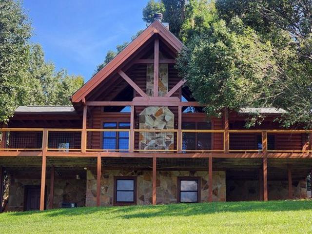 3213 Big Cove Ct, Sevierville, TN 37862