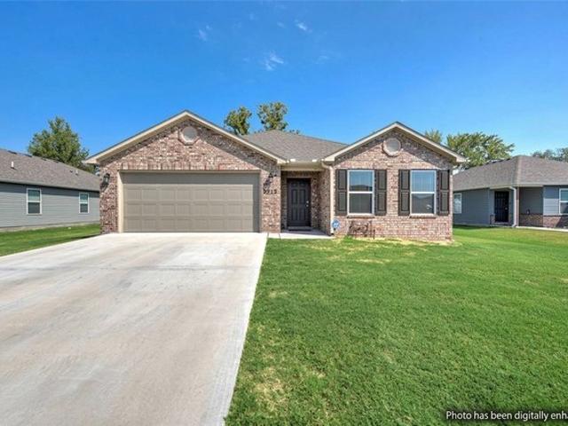3213 E Hagen St, Siloam Springs, AR 72761