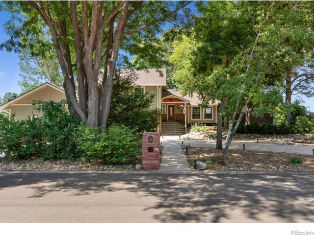 3213 Grand View Drive