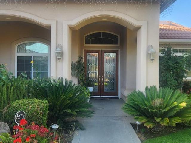 3213 Hollow Ave, Madera, CA 93637