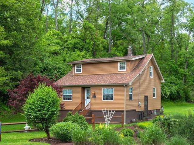 3213 Leechburg Rd, Pittsburgh, PA 15239