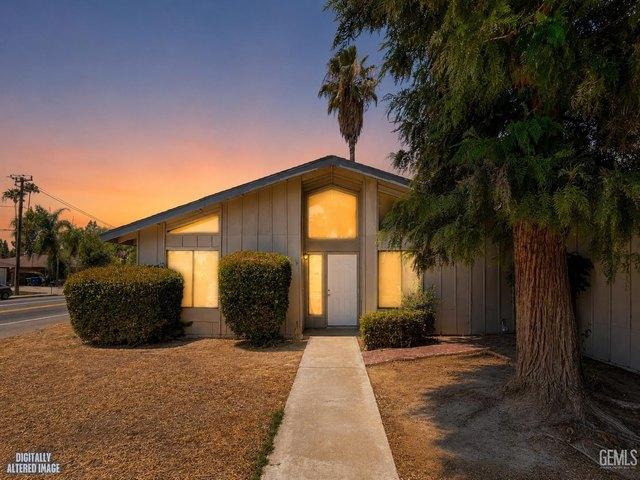 3213 S Real Rd, Bakersfield, CA 93309