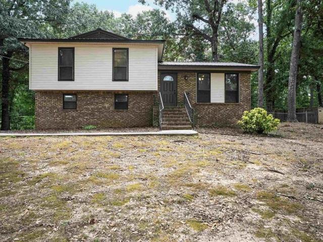 3213 Virginia Dr, Hueytown, AL 35023
