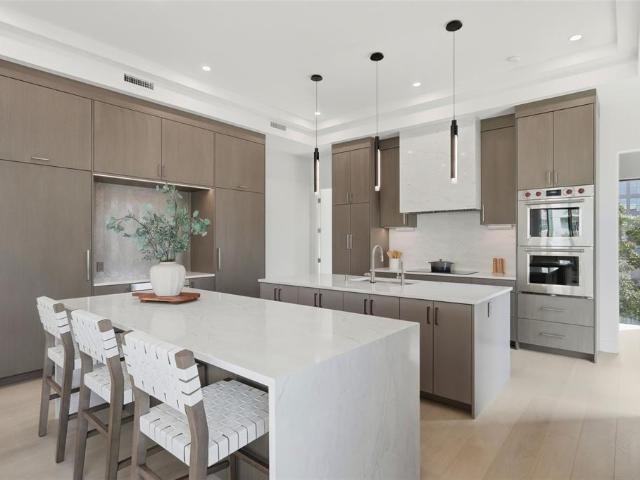 321 2nd St N, St. Petersburg, FL 33701 | MLS #TB8489