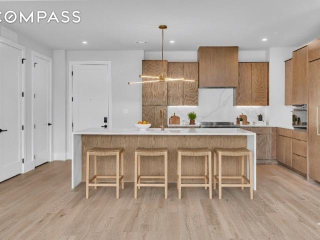 321 31st Ave N 105, Nashville, TN