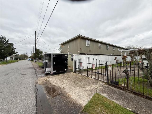 321 325 S Bengal Road