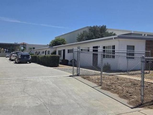 321 331 Roanoke Rd, El Cajon, CA 92020