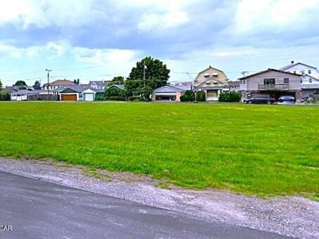 321 359 Dietrich Ave, Hazleton, PA 18201
