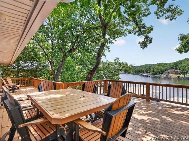 321 Conquistador Dr, Camdenton, MO 65020