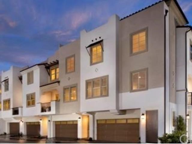321 Canoe Ct, Santee, CA 92071