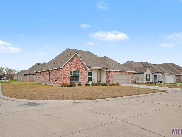 321 Carriage Way, Thibodaux, LA 70301 | MLS #BY2026005 | Compass