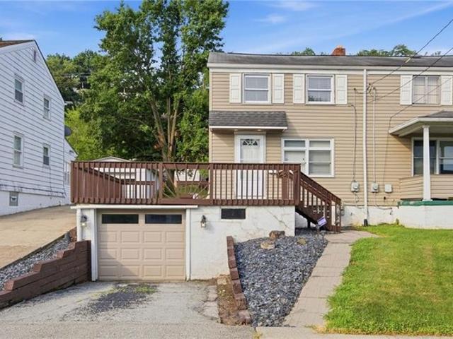 321 Cedar St, Jeannette, PA 15644