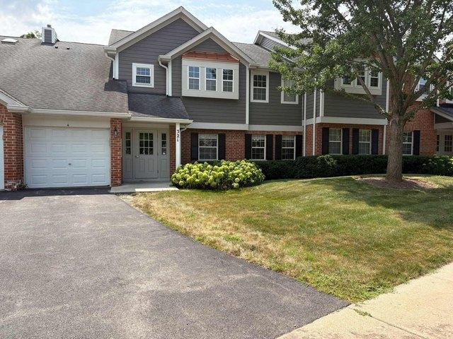 321 Charlotte Ct Unit 3, Schaumburg, IL 60193
