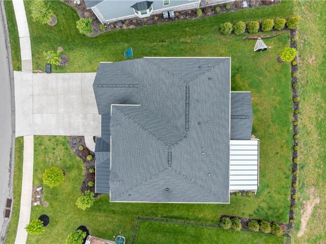 321 Crest Ln