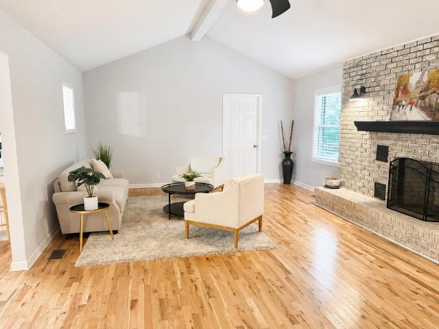 321 Amherst Dr