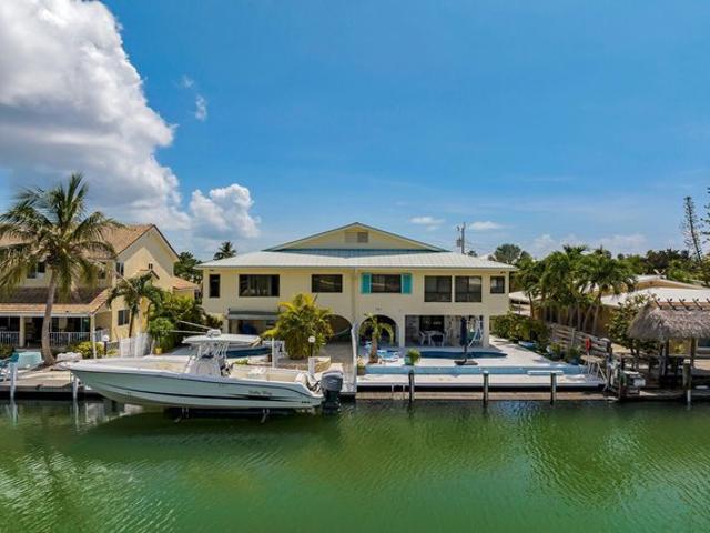 321 and 331 9th St, Key Colony, FL 33051