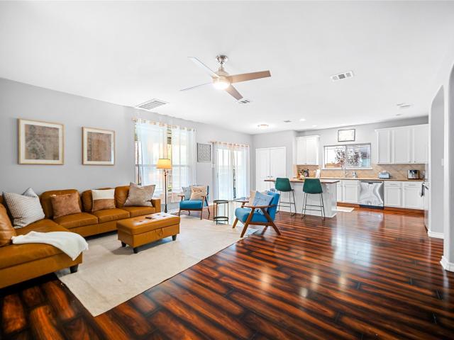 321 Angel Oak St