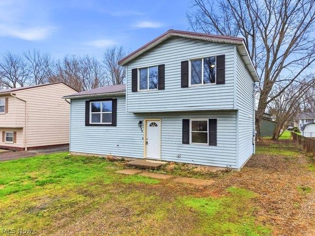 321 Adams St, Newton Falls, OH 44444