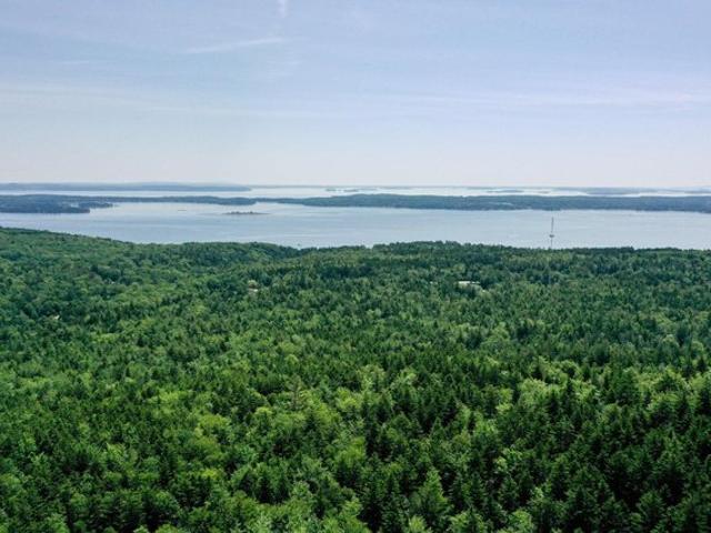 321 Atlantic Hwy, Northport, ME 04849