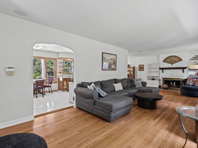 321 Bloomingdale Road