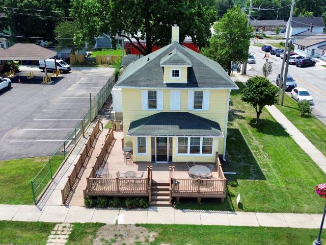321 Broadway Avenue