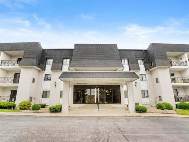 321 Deerpath Dr Apt 210, Schererville, IN 46375