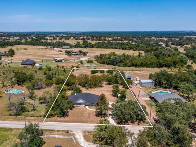 321 E Woody Creek Ct, Springtown, TX 76082