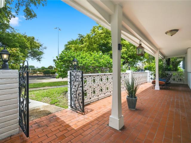 321 E Chaminade Dr, Hollywood, FL 33021 | MLS #296480