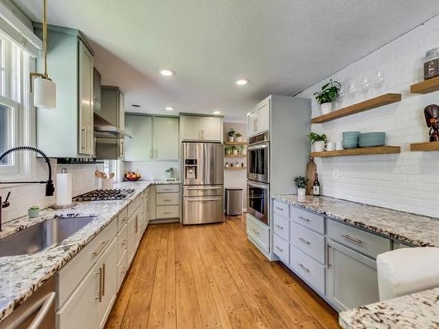 321 E Diamond Lake Rd, Minneapolis, MN 55419