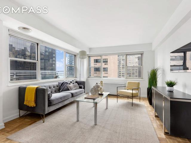 321 East 48th Street, New York, NY